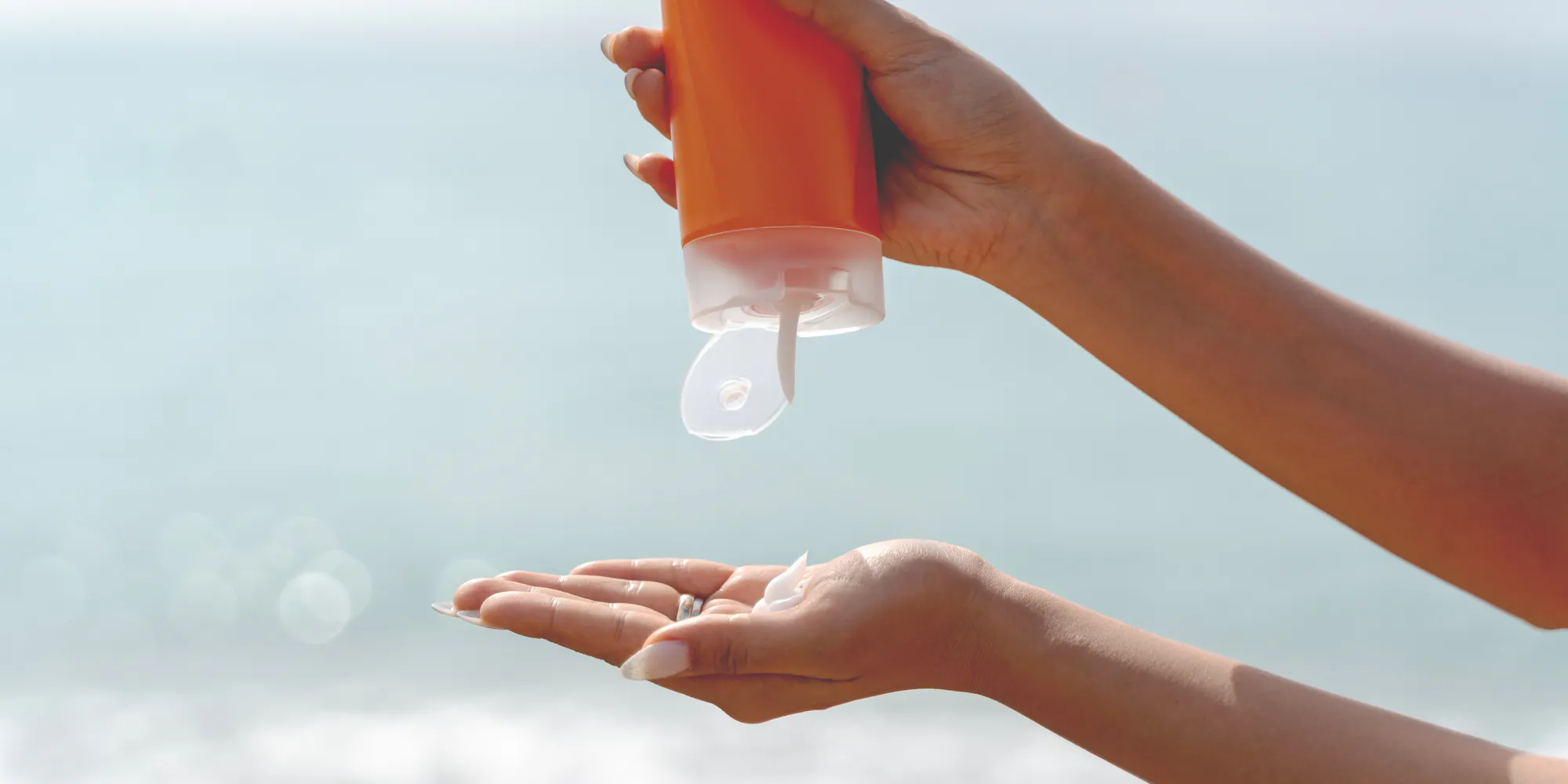 Mineral vs. Chemical Sunscreens Comparison | medino